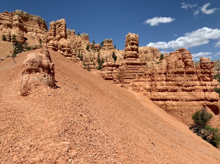 Hiking in Utah's Red Canyon - A Quiet Alternative to Bryce